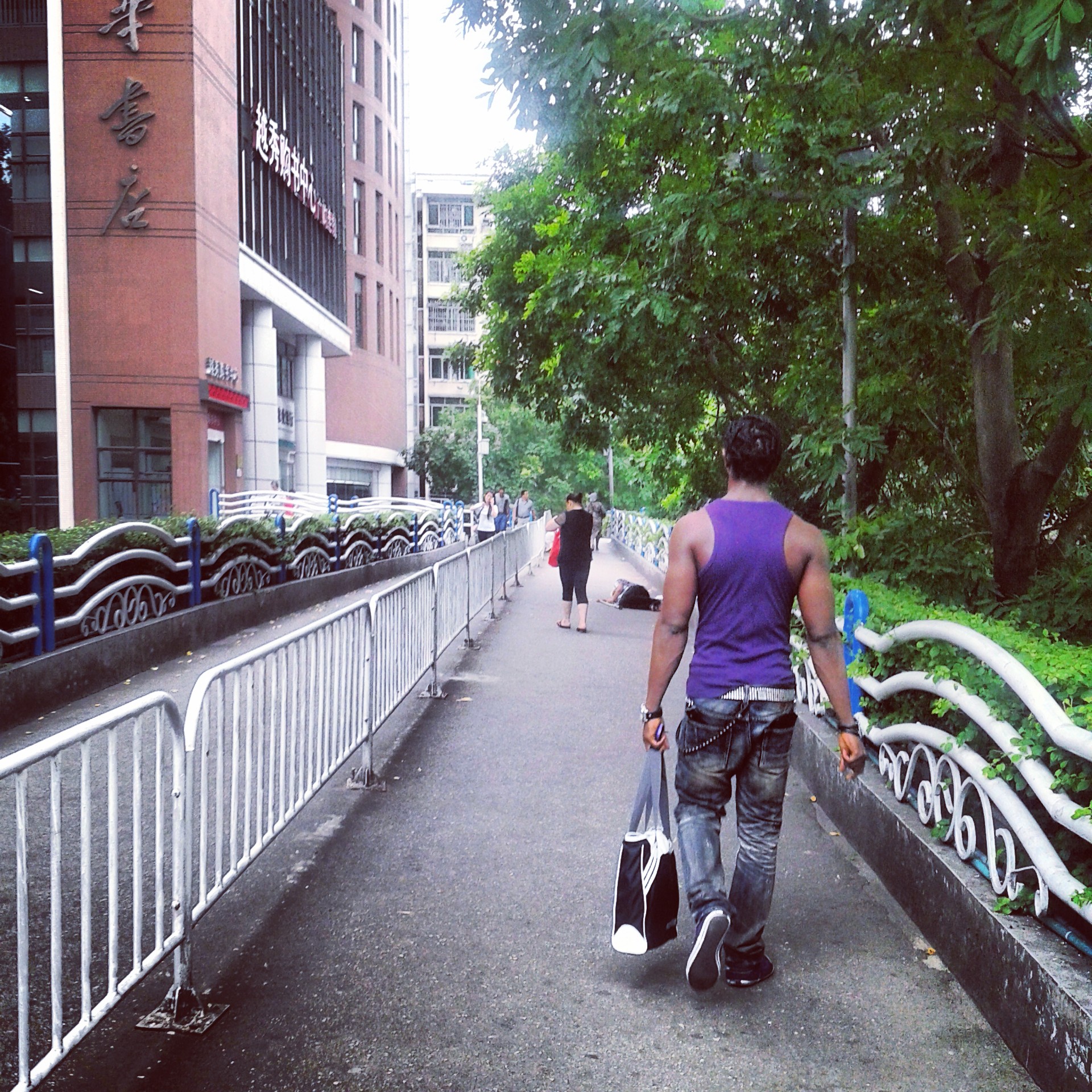 SinoAfrica 2013: an everyday life slideshow about Africans (and Chinese ...