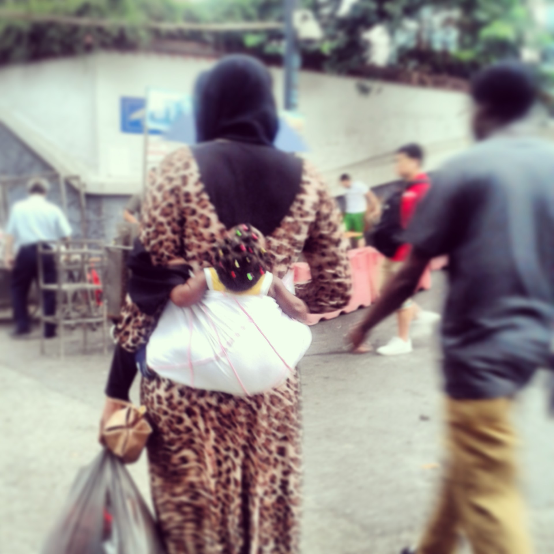 SinoAfrica 2013: an everyday life slideshow about Africans (and Chinese ...